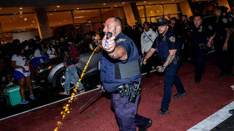 Knicks watch party turns ugly as massive brawls break out, pepper spray ...