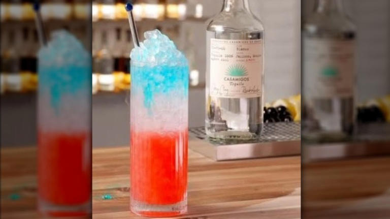11 red, white, and blue cocktails for your 4th of July parties