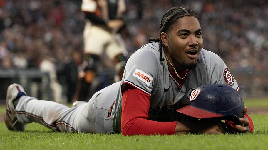 Nationals rally for gutsy win against Giants with clutch hitting