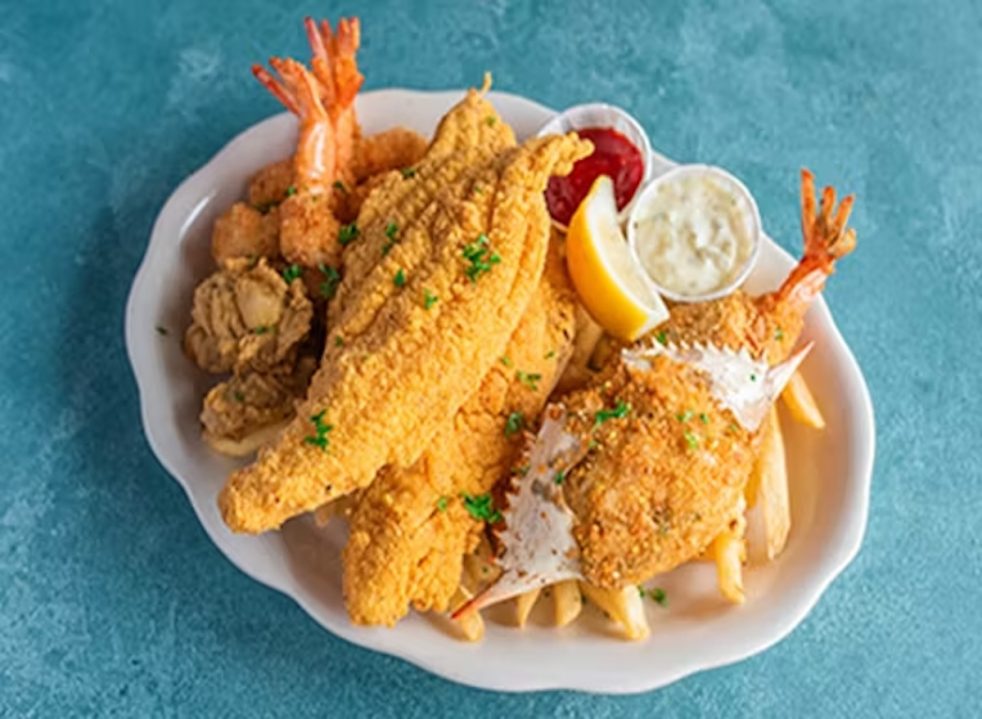 5 restaurant chains with the best fried seafood feasts, according to diners