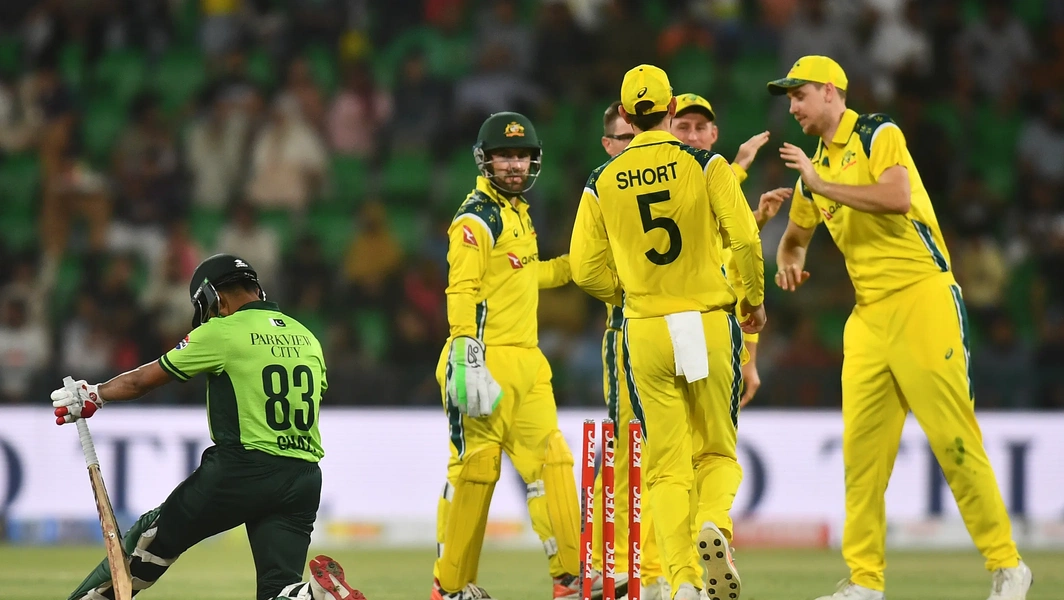 Michael Clarke warns Australia over spin struggles ahead of India tour