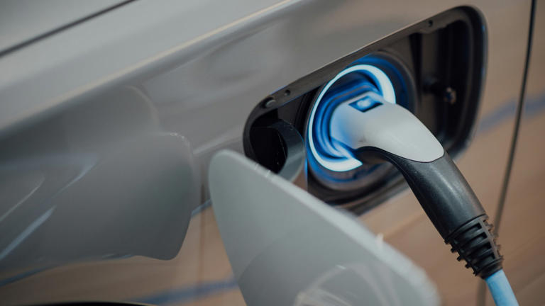 Electric passenger vehicle retail sales jump 81.20% to 26,682 units in ...