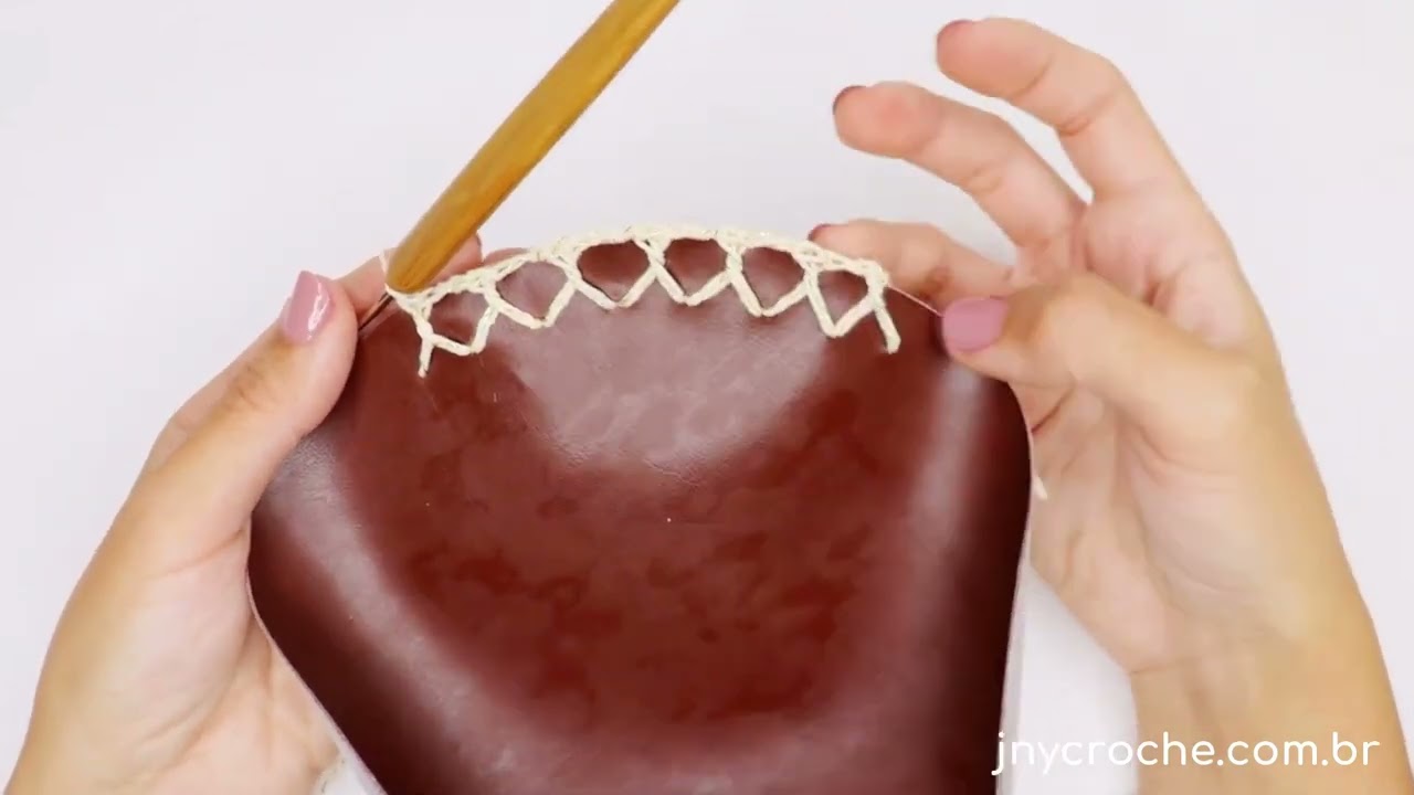 Caseado de crochê transpassado em tecido impermeável CORVIN - JNY Crochê