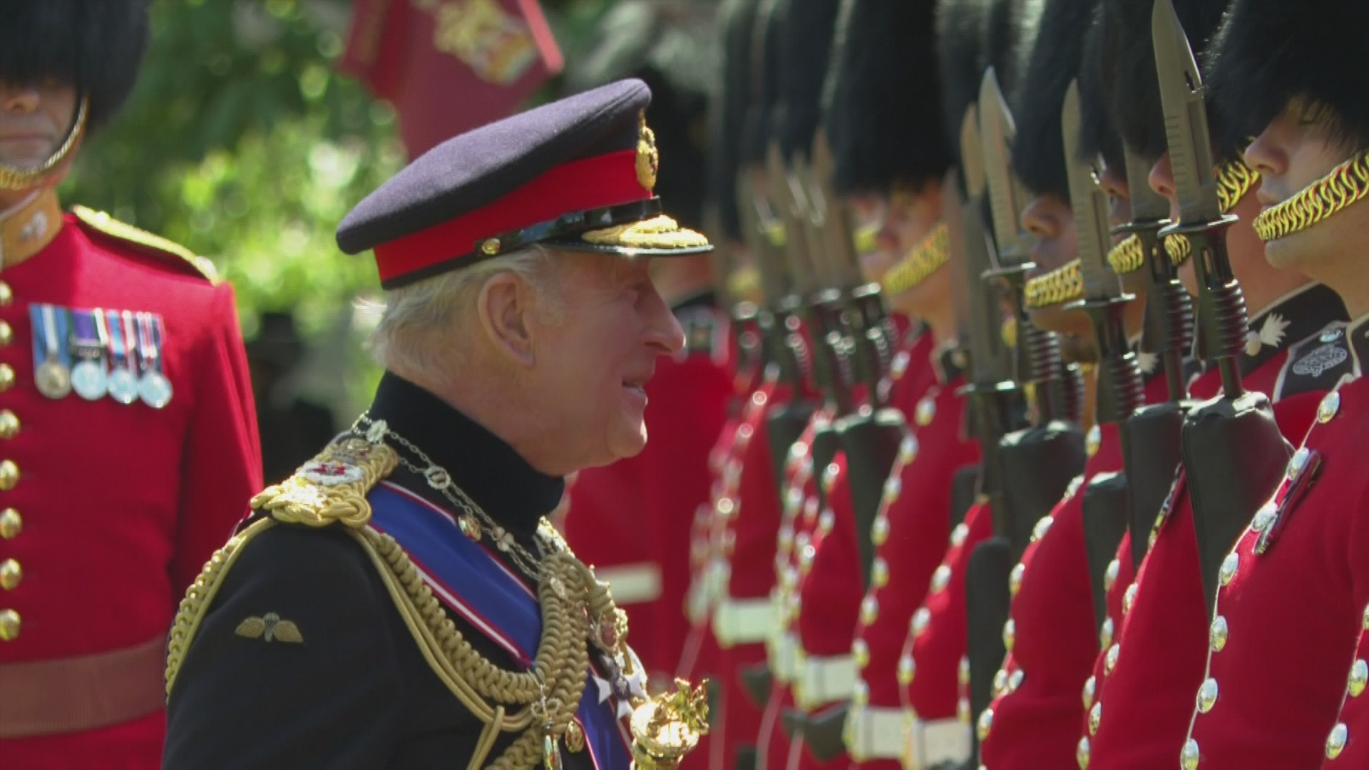 King presents new colours to Grenadier Guards