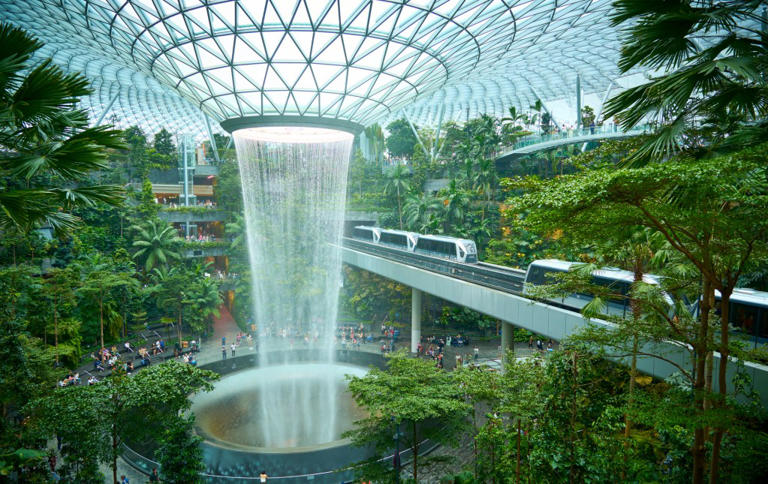 Map shows world’s best airports for layovers—according to 12 key criteria