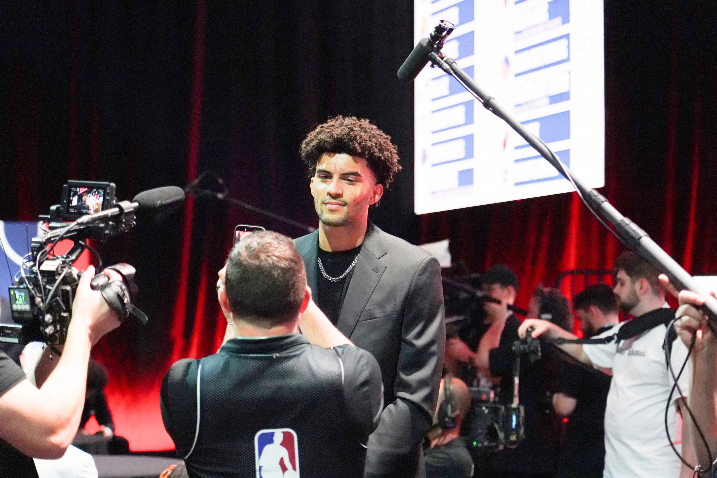 NBA invites 14 prospects to draft green room