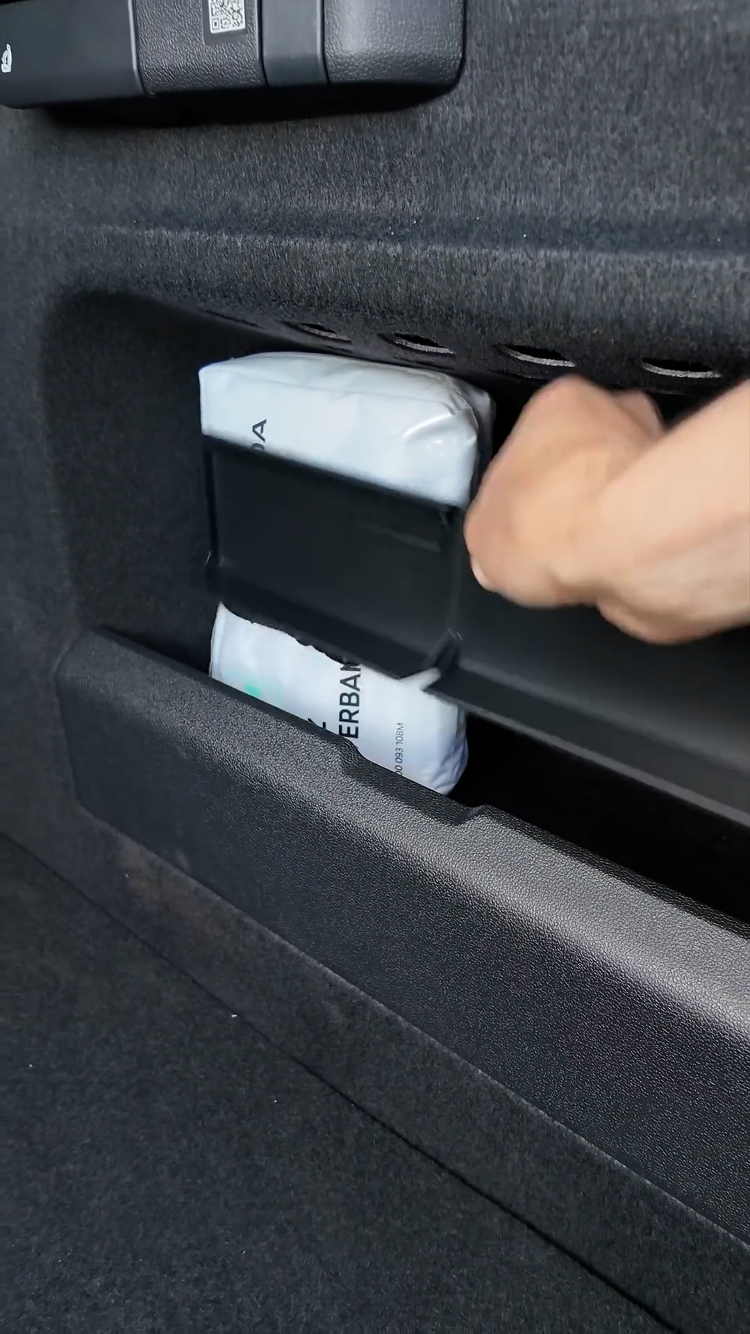 Skoda Superb and the trunk trick that not many people know