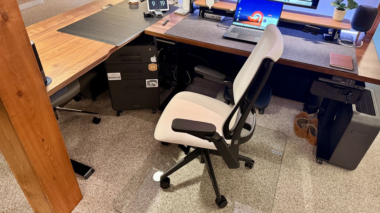 Ergonofis Equation review: A premium feeling ergonomic office chair ...