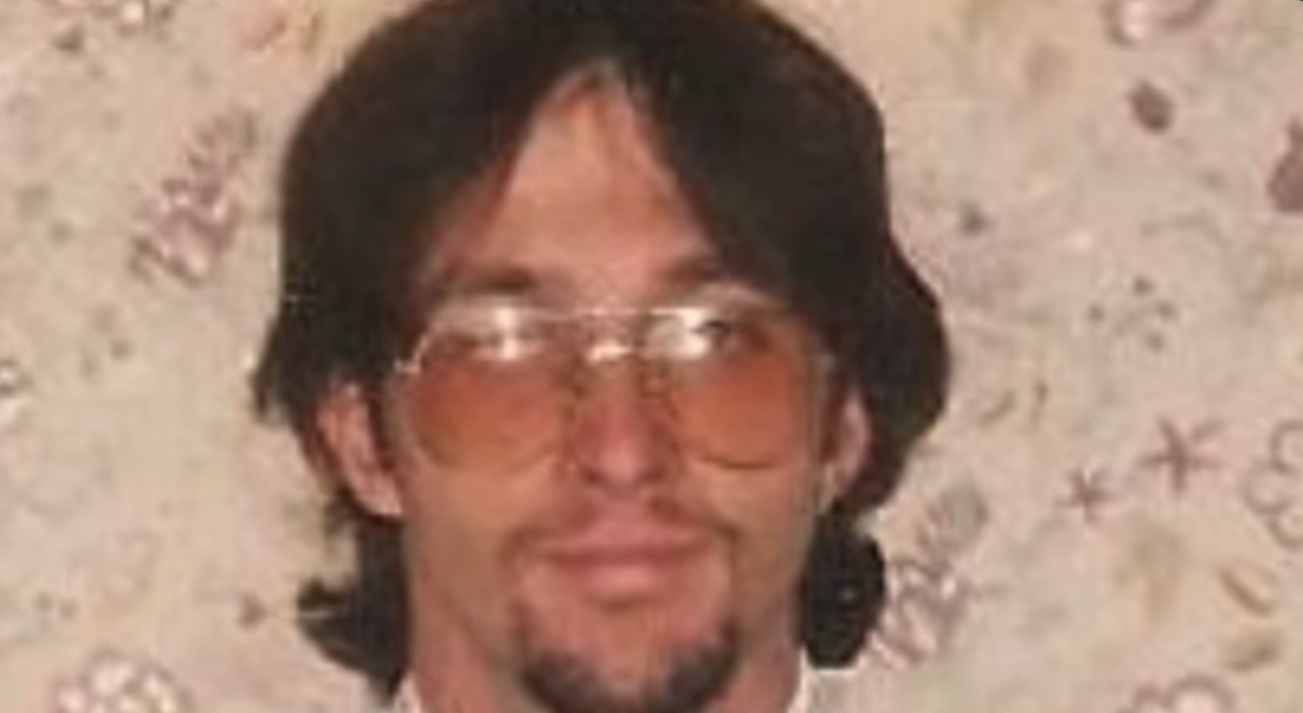 3 mysterious deaths, 1 disappearance, same person of interest