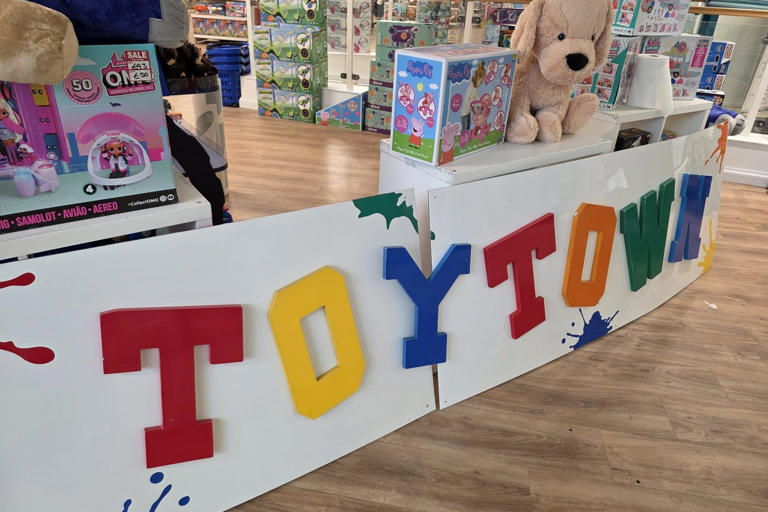 Shopping centre gives 'huge Kettering welcome' to new Toytown store in ...