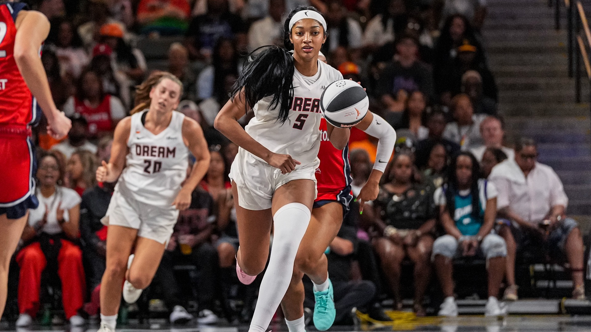 WNBA triple-header highlights: Angel Reese's big night