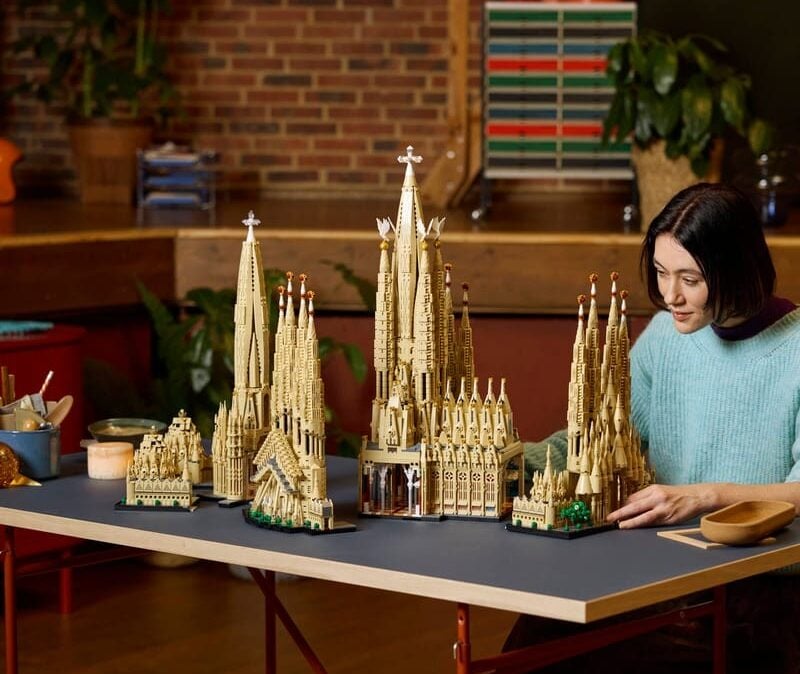 Record per LEGO Architecture: la Sagrada Família è il set più grande ...