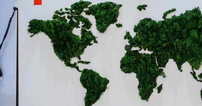 Exposição 'Mudamos o clima, agora o clima muda tudo'