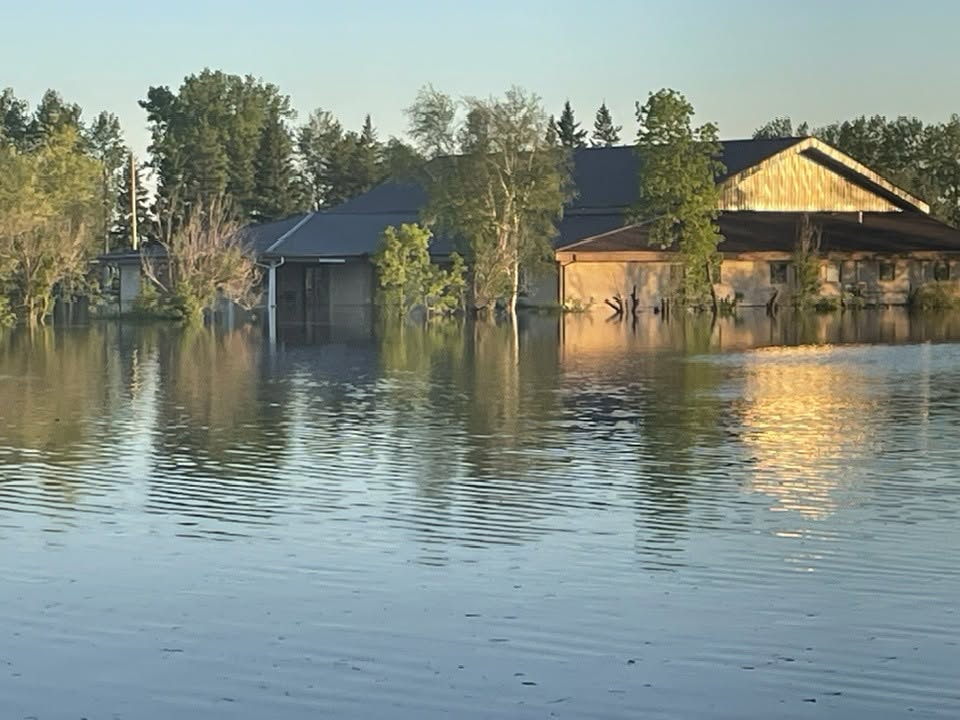 ‘Significant’ flooding leaves western Manitoba town sandbagging homes ...