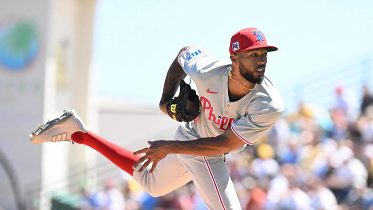 Cristopher Sánchez and Shohei Ohtani are pitching at the same level of ...