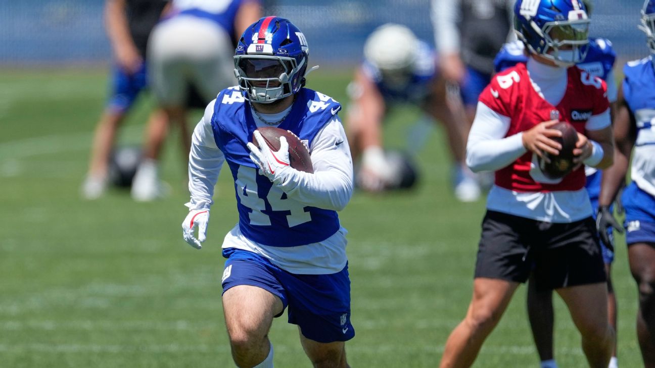 Fantasy football buzz: Does the returning Cam Skattebo have a top-10 ...