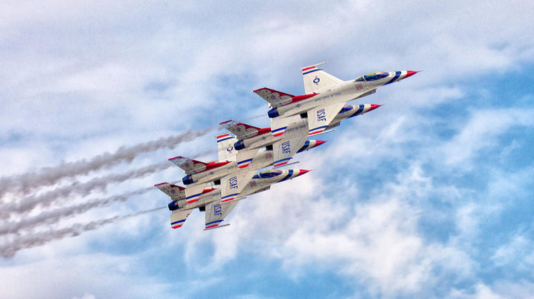 US Navy Blue Angels break tradition - they won't fly over Chicago this ...