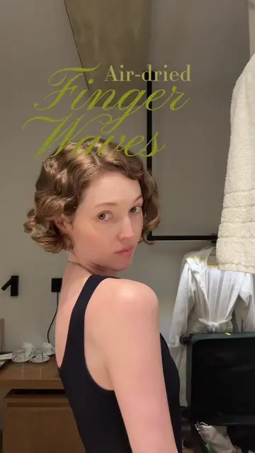 Easy air dried finger waves for soft 1920s curls
