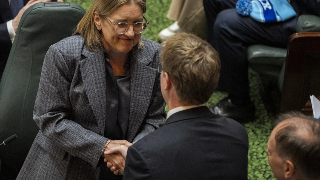Allan vows to stay as polls show majority want change