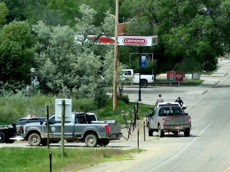 Carbon County deputy was shot 'several times,' suspect dead after ...