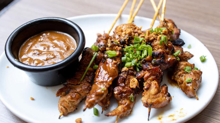Gift im Satay-Spieß: Schwiegermutter getötet
