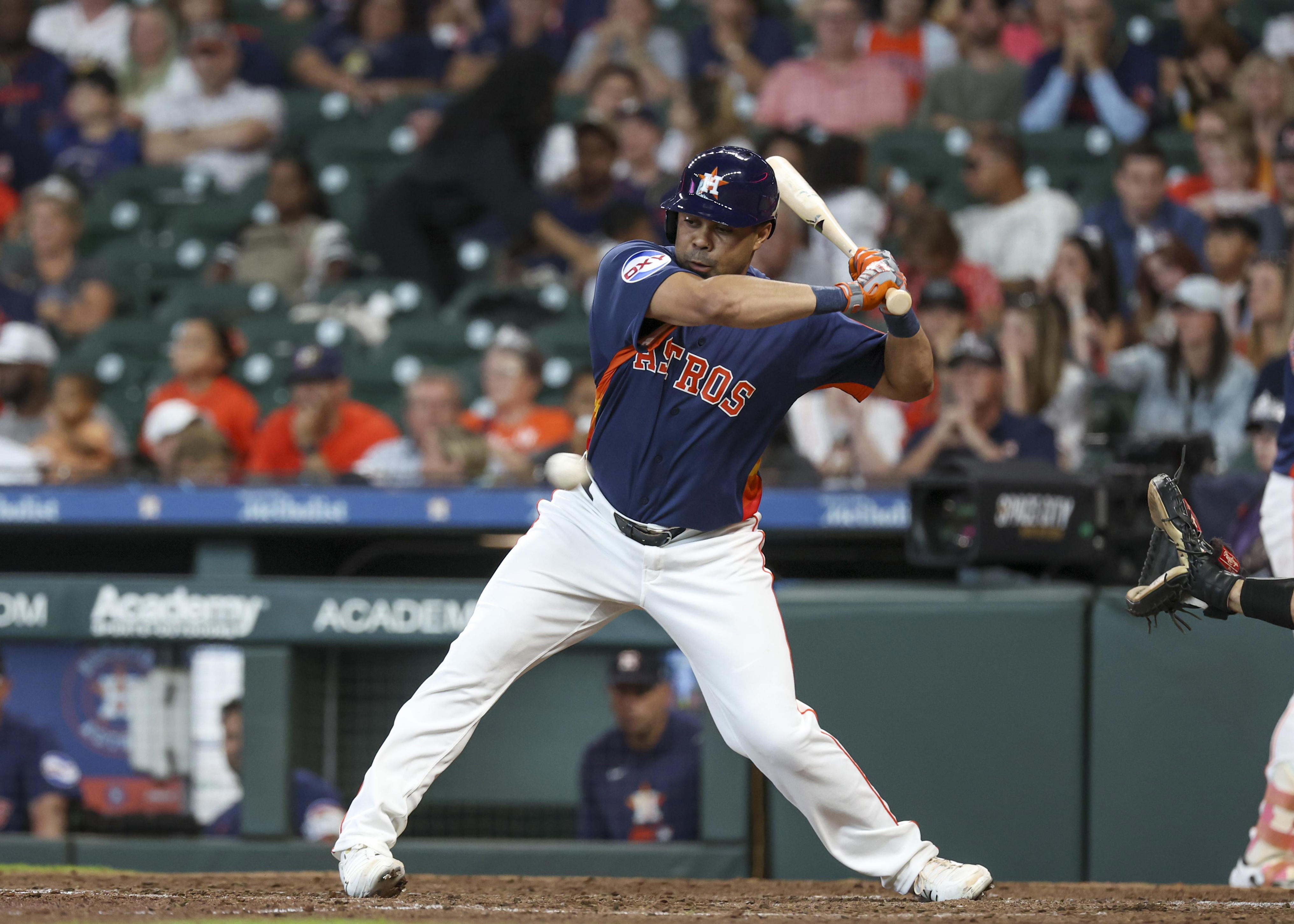Report: Astros to place LaMonte Wade Jr. on IL, recall OF Joey Loperfido