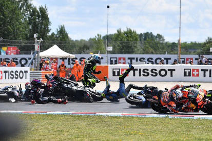Acosta explica cómo le pasó Márquez: "Como si fuera una chicane móvil"