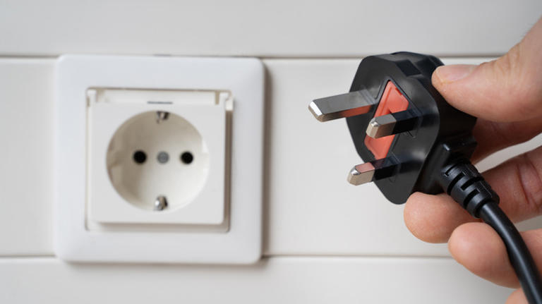 Can you install foreign wall outlets from other countries into your home?