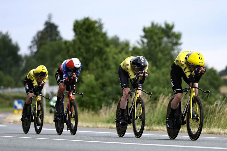 Tour Auvergne-Rhône-Alpes: Visma-Lease a Bike power to team time trial ...
