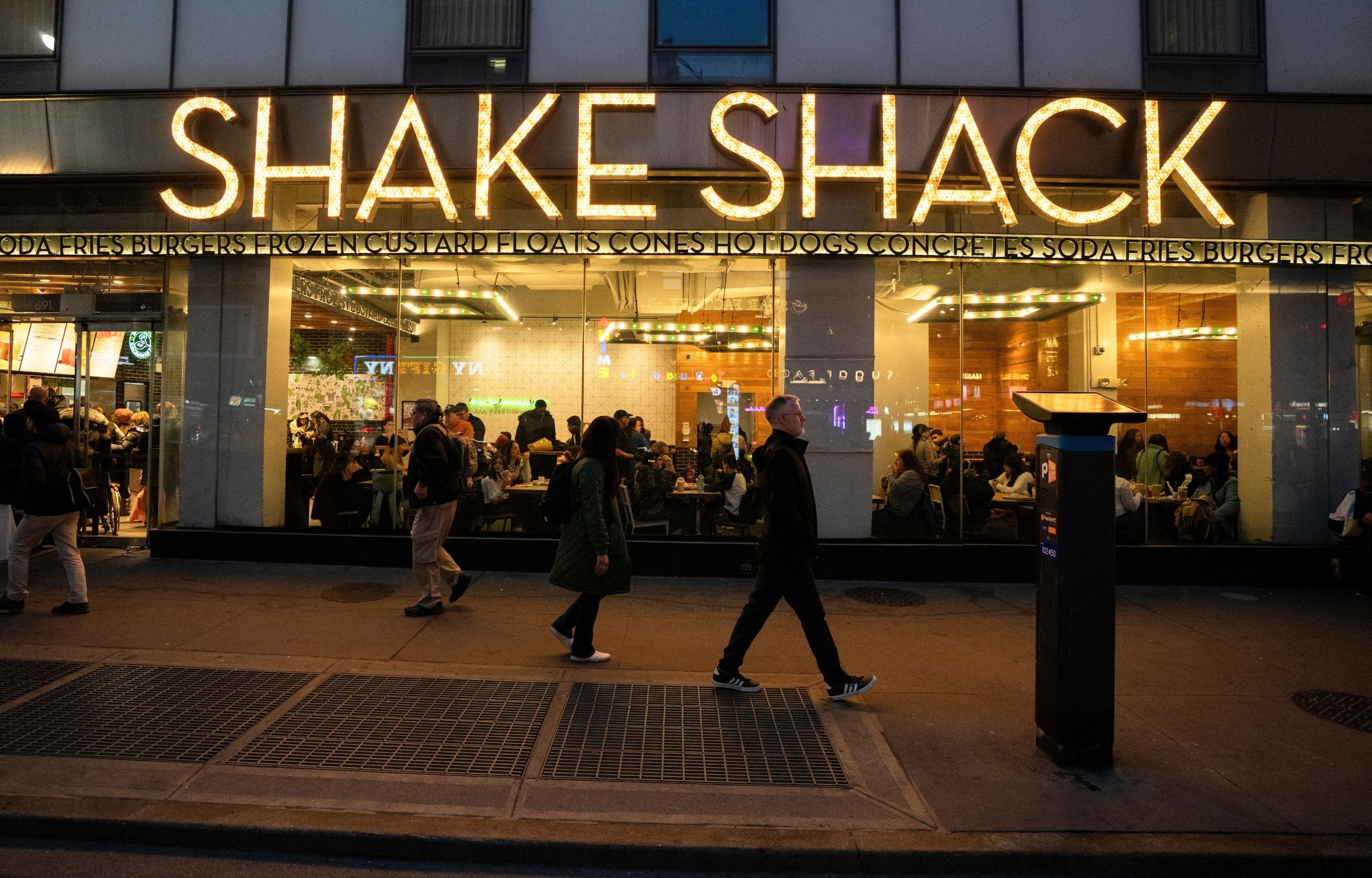 Someone stole 1,000 racks of Shake Shack’s baby back ribs. It almost ...