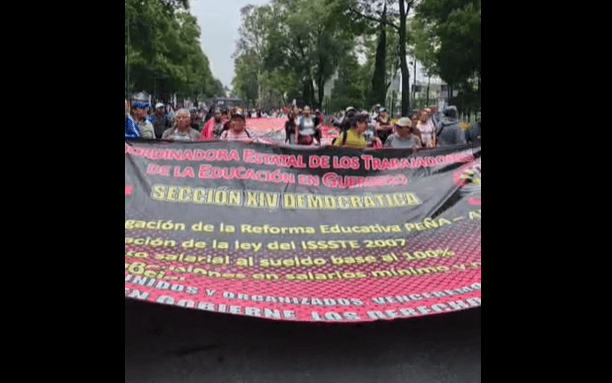 CNTE reactiva el boicot al Mundial 2026: Despliegan lona sobre Calzada ...
