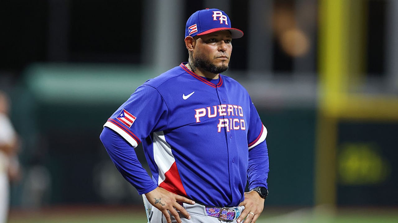 Plane traveling to pick up former MLB star Yadier Molina crashes; pilot ...
