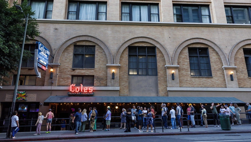14 iconic restaurants with legendary status in America