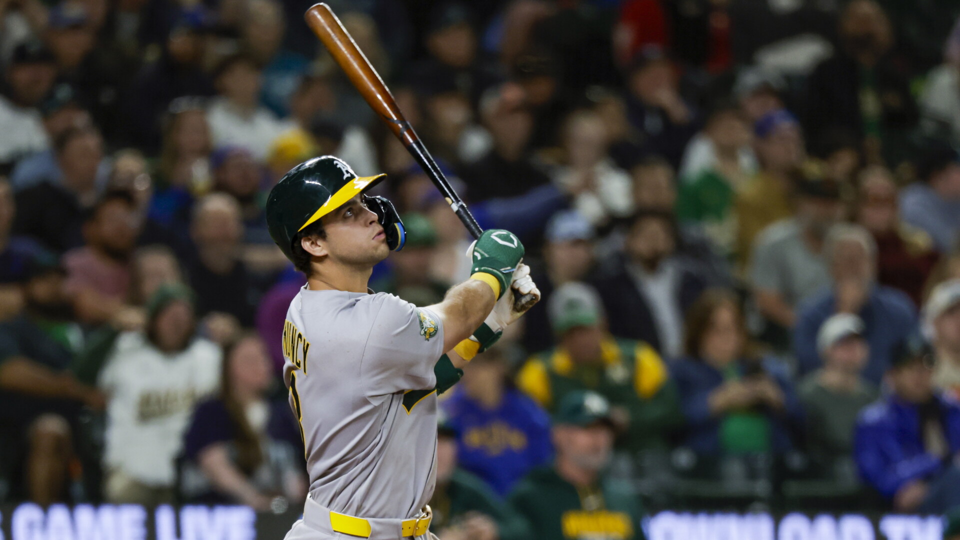 Athletics activate Max Muncy from injured list and send Darell Hernaiz ...