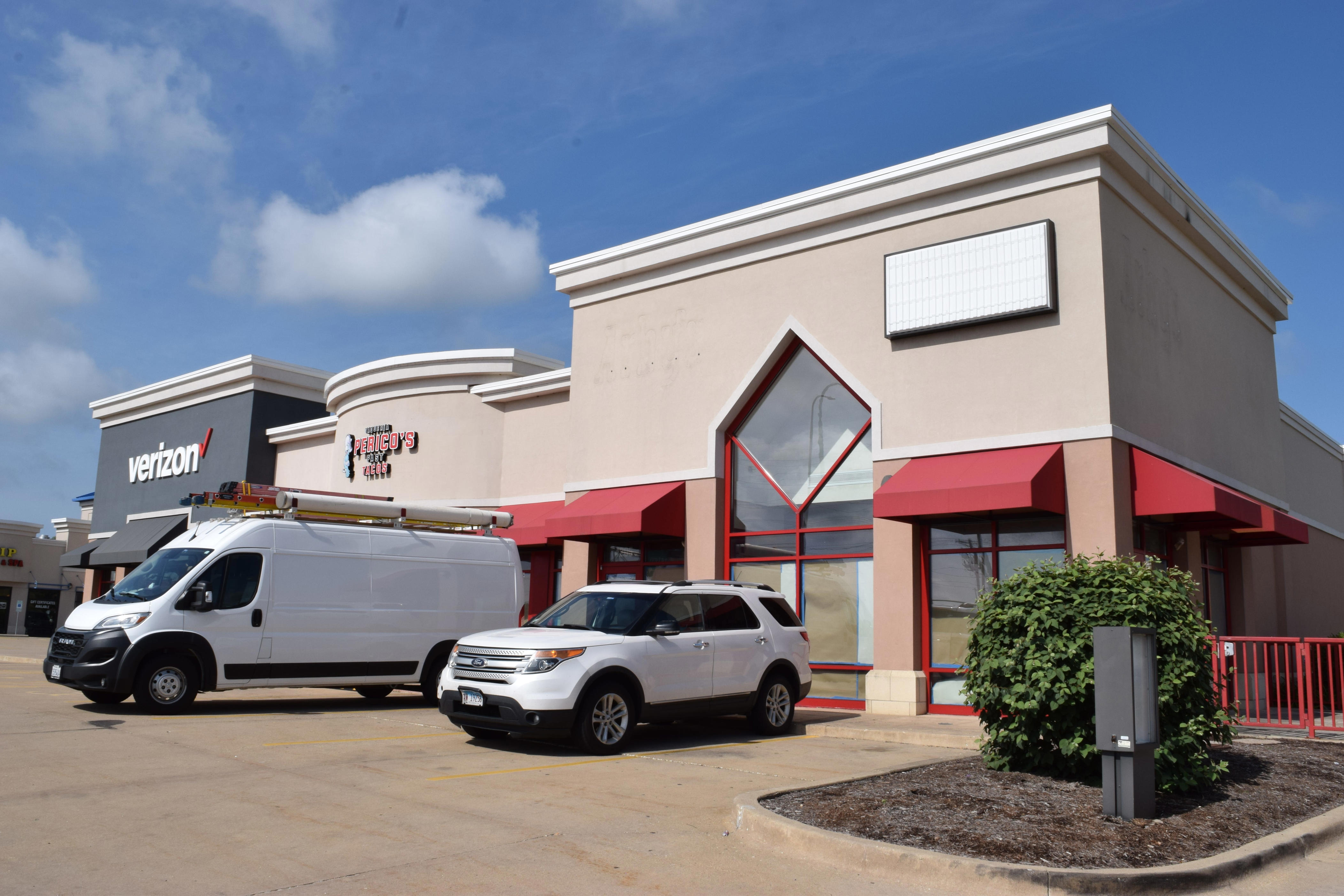 Popular chicken restaurant coming to Peoria in late 2026