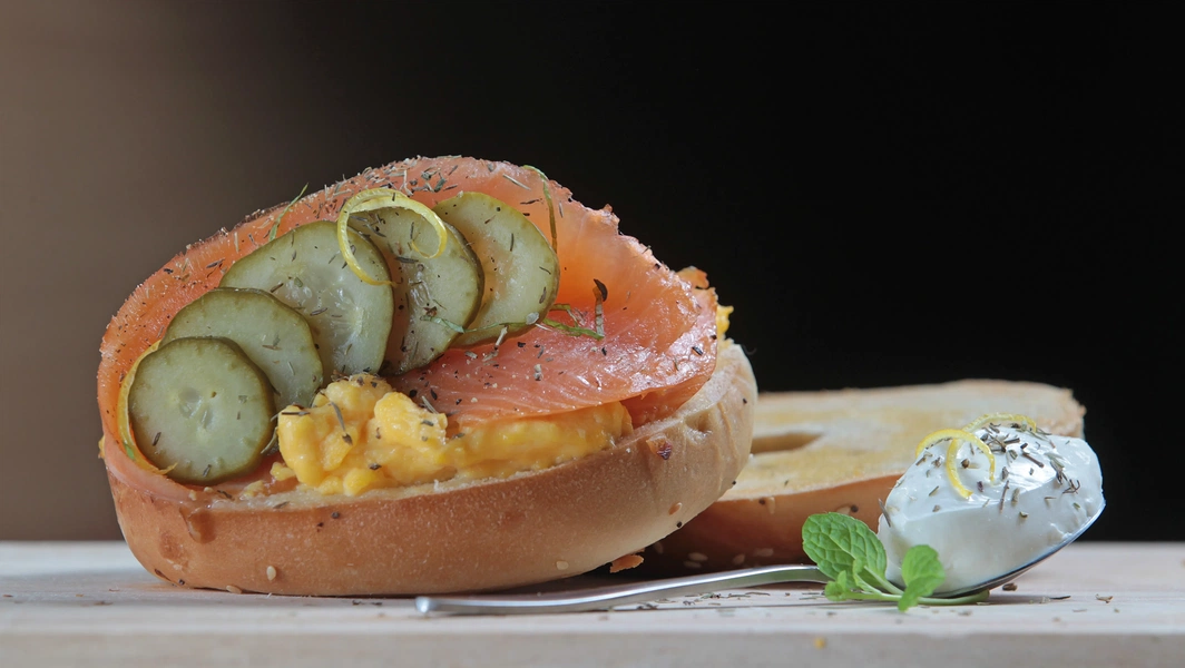 Smoked salmon sandwich ideas and preparation tips