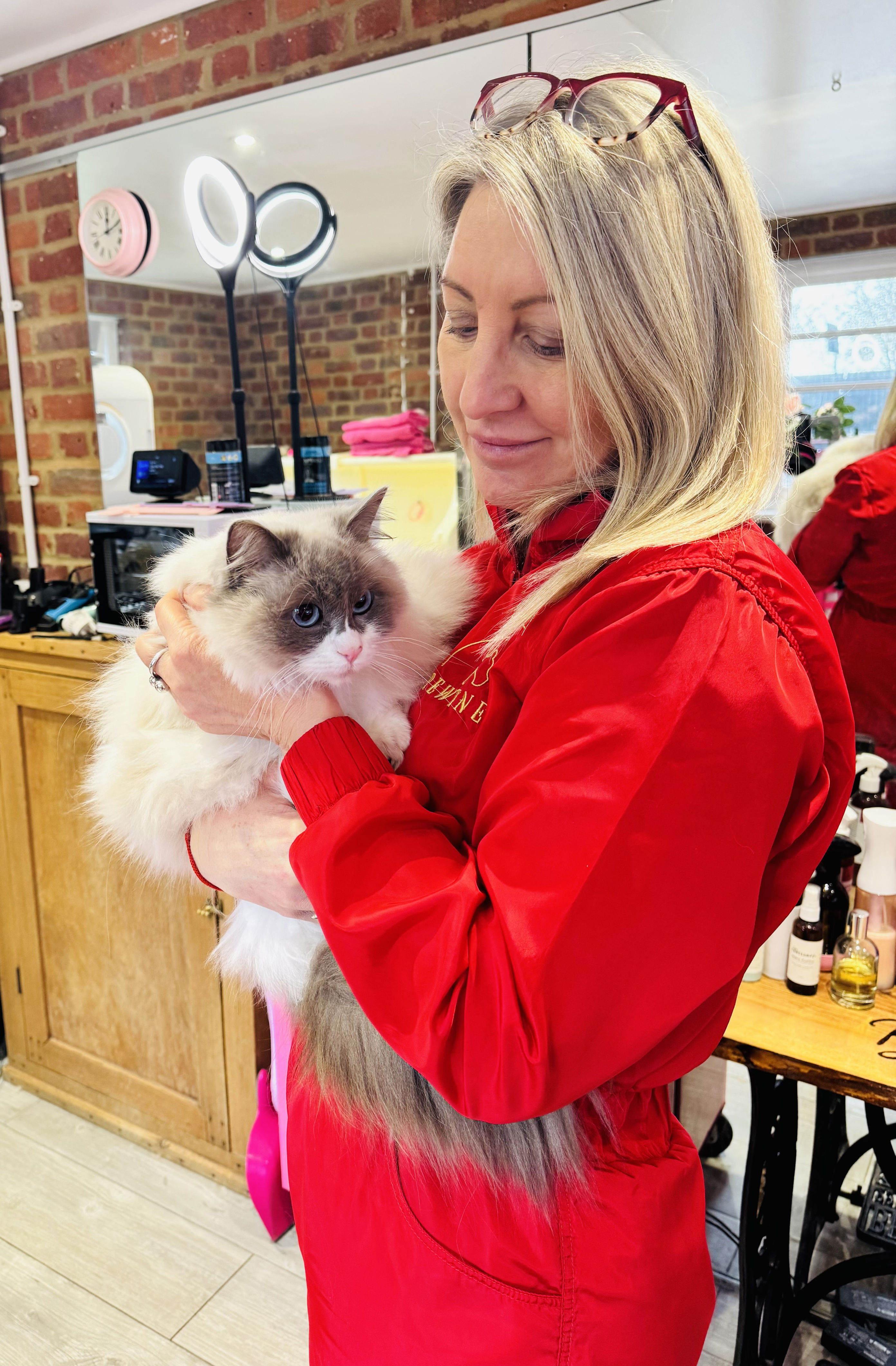 Award-winning Buckinghamshire groomer receives fresh national ...