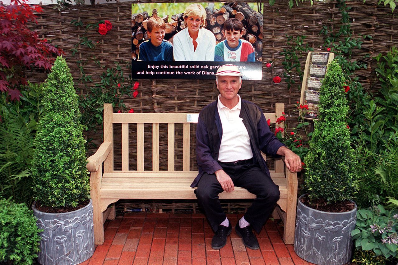 Princess Diana made rare comment about Prozac in personal letter up for ...
