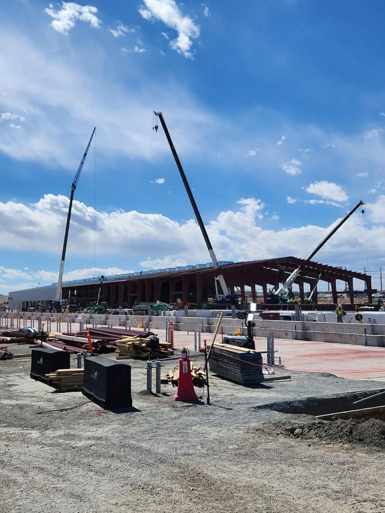 Plans for huge 'man camp' for thousands of data center construction ...