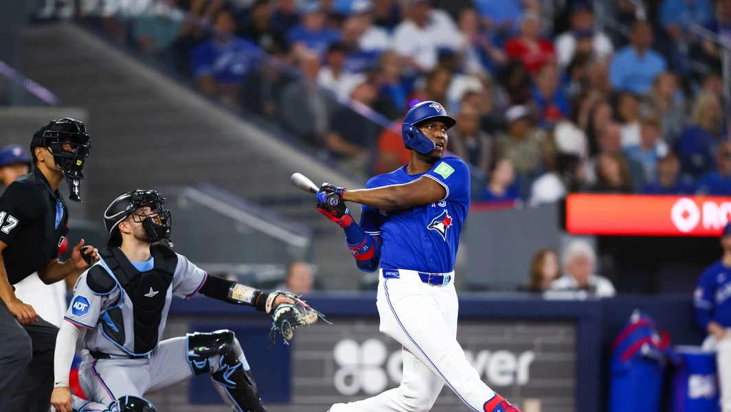 Blue Jays balance Sánchez hot streak with platoon caution