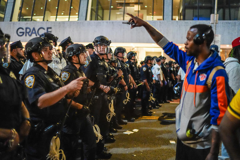 A 'rowdy' Knicks watch party ends with 21 in custody and 5 officers injured