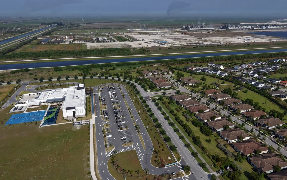 Florida debates energy control as data center pause proposed