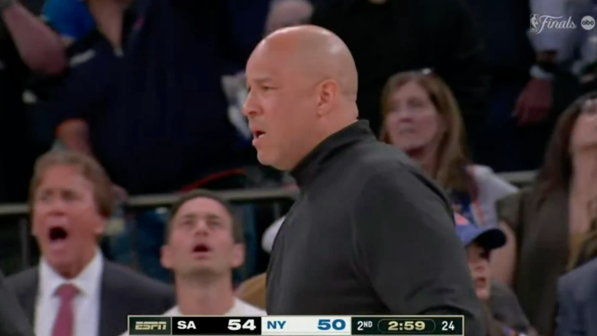 Jalen Brunson's dad faces backlash for behavior during Game 3 loss