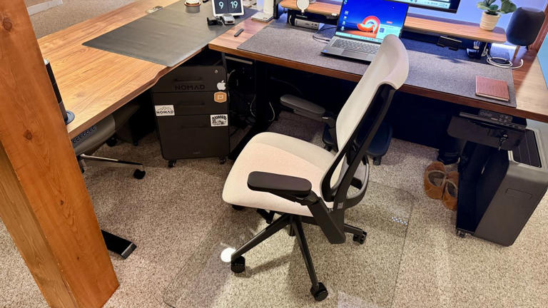Ergonofis Equation review: A premium feeling ergonomic office chair ...