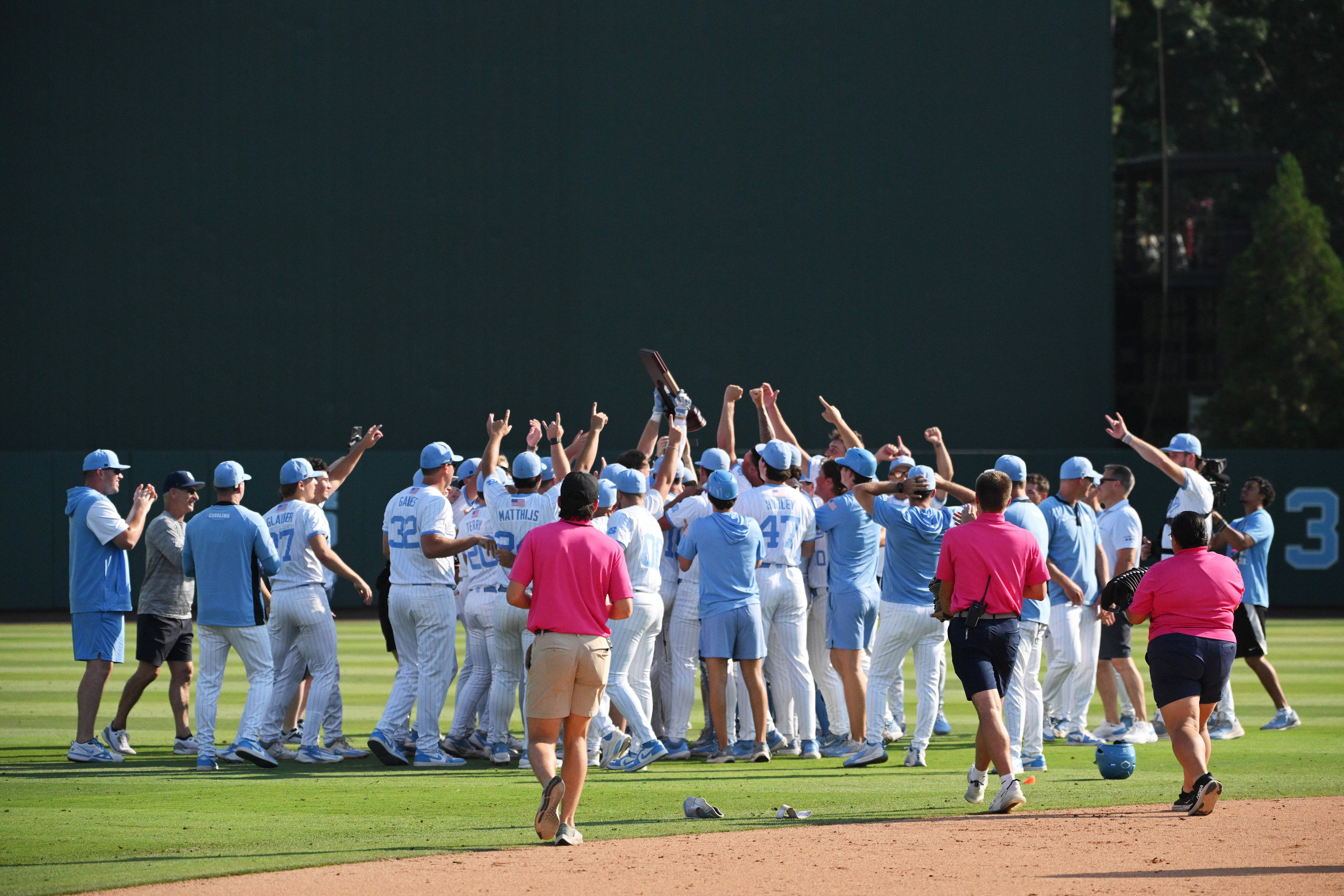 UNC baseball College World Series schedule, bracket, game times ...
