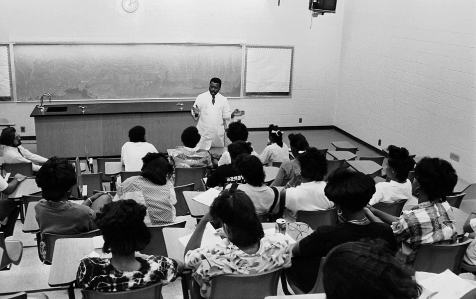 Colleges urged to invest in faculty as enrollment shifts