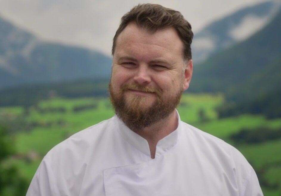Lewis Johnson from James Blunt’s pub, the Fox and Pheasant, to take ...