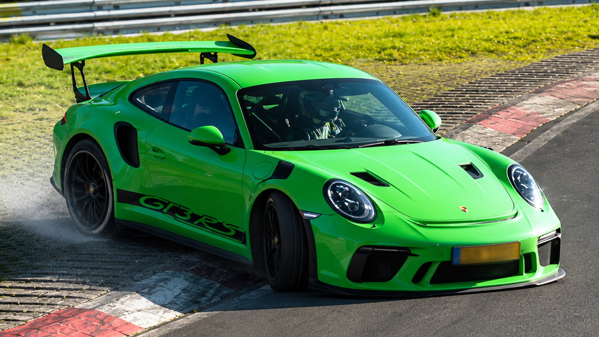 Seconds away from disaster during a fast Nürburgring lap