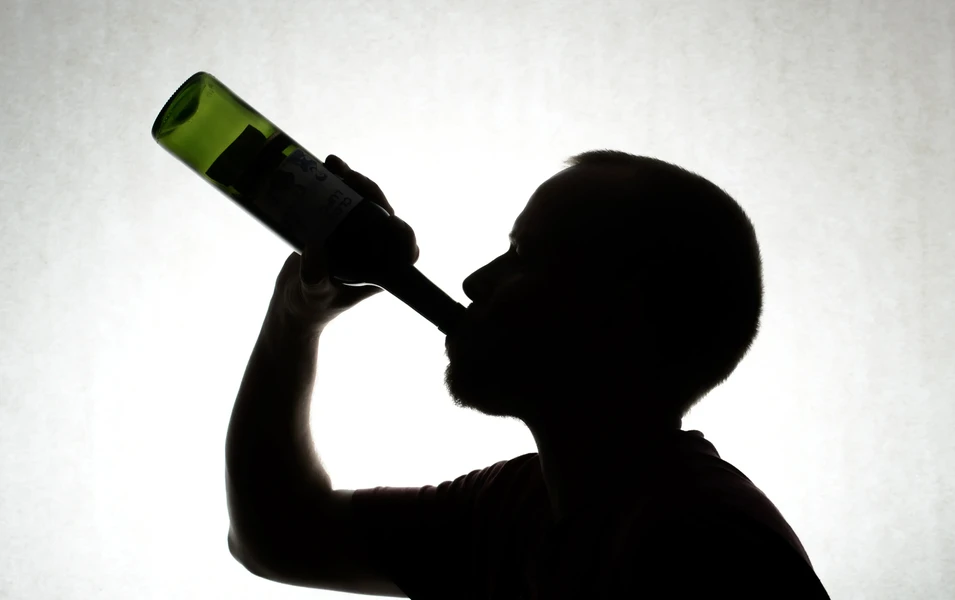 Sidelined US alcohol risk study warns against daily drinking