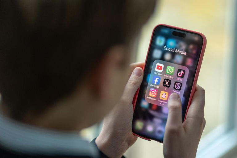 Mobile phones to be banned across Edinburgh schools from August
